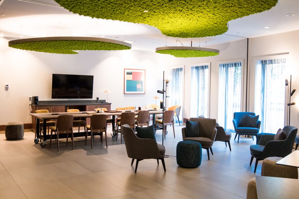 Den Haag | Voco Den Haag - Een nacht in het luxueuze hotel met diner en ...